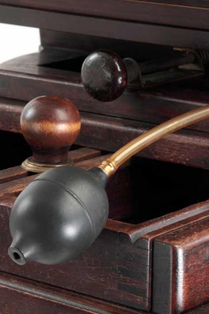 Notman Camera - c. 1900 | 100objects